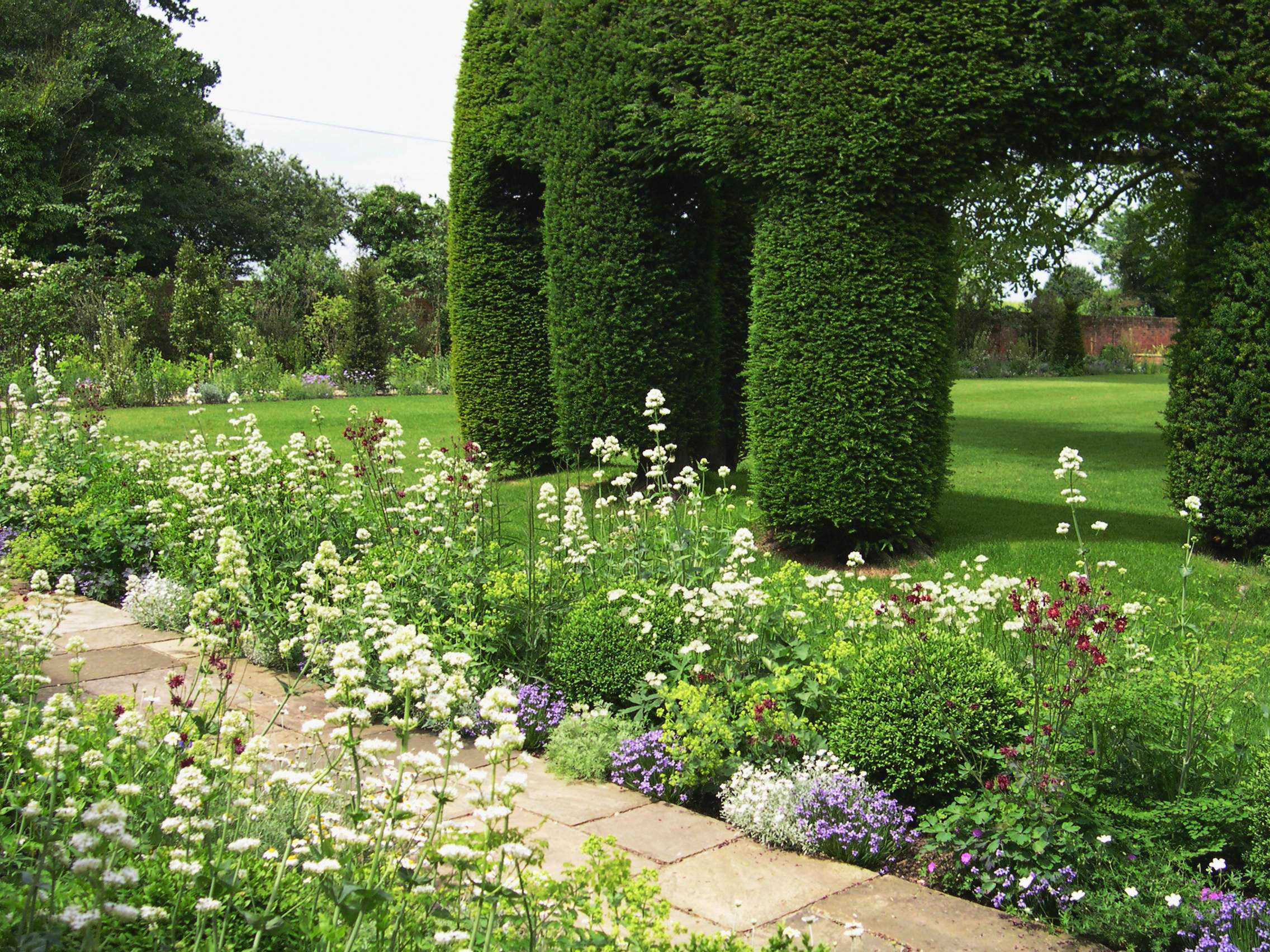 LARGE GARDENS - Mike Bayon Garden Design West